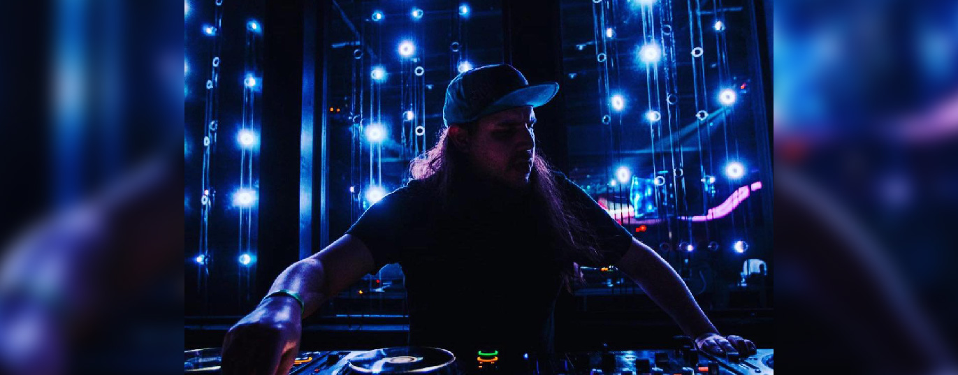 Get Em High » The Widdler Drops New EP Running Red on Sentry Records